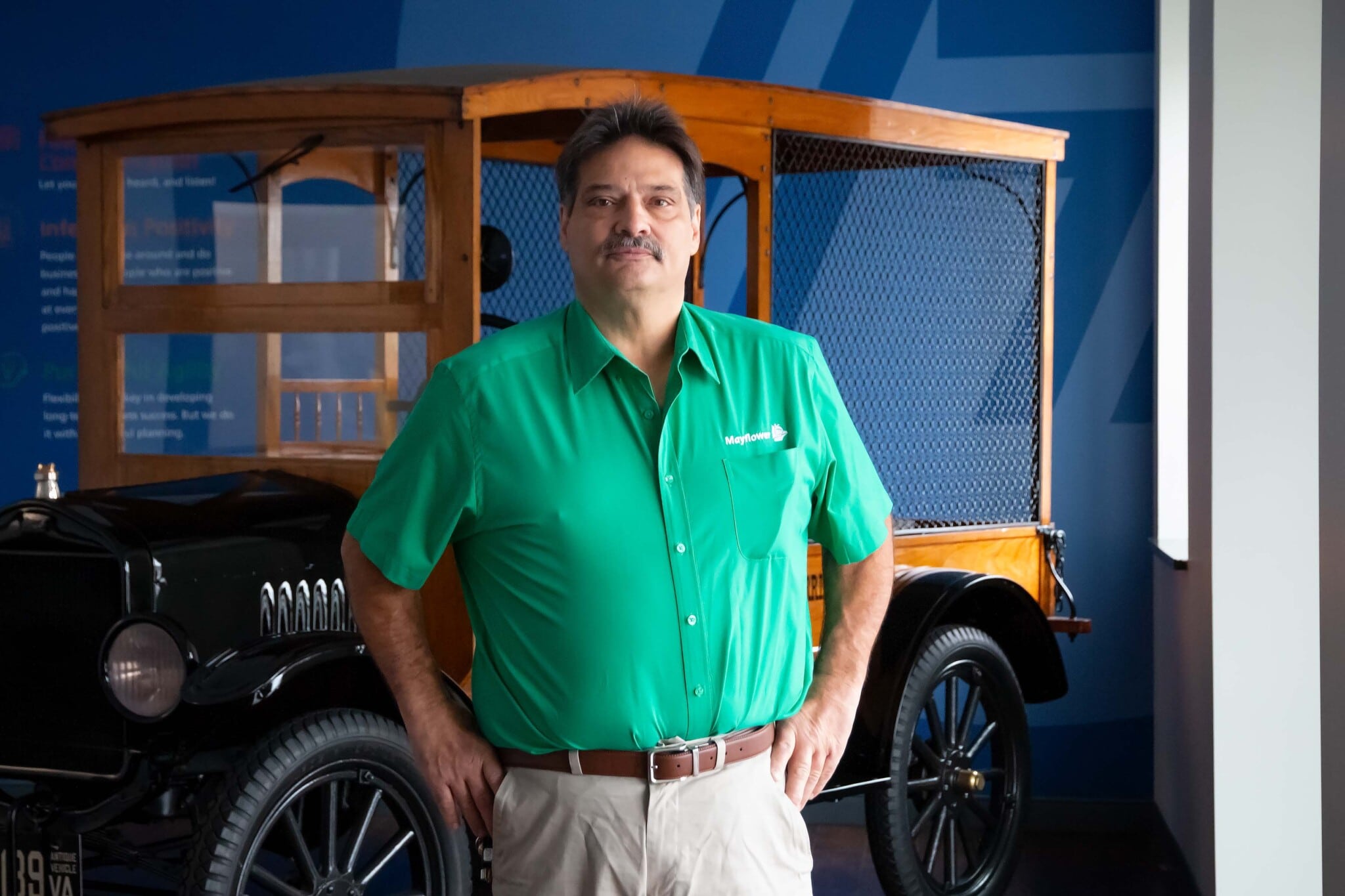 William “Billy” Poole Wins Mayflower’s Van Operator of the Year | Hilldrup